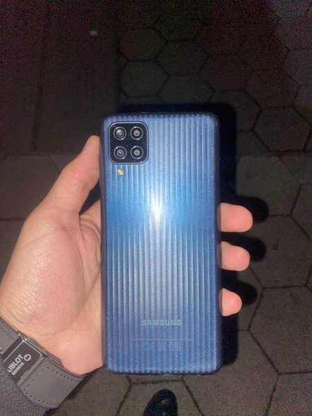 Samsung M12 ishlashi chotki