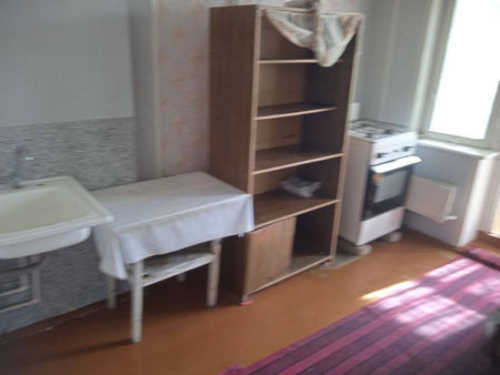 Super Bamda srochna 3 xonali uy ijaraga beriladi narxi 200 y. e.