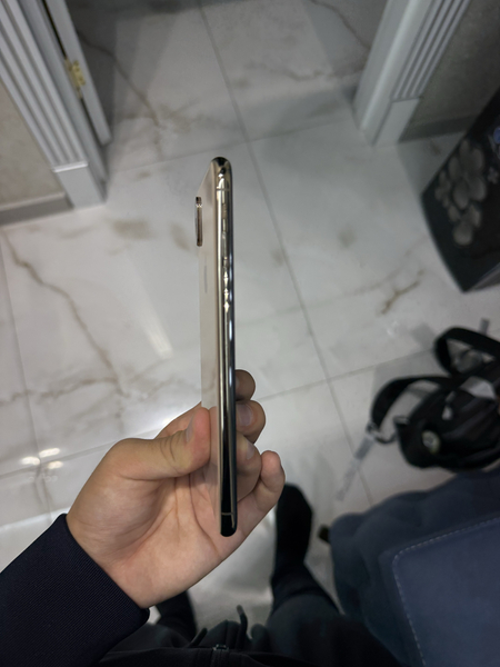 Iphone xs max.