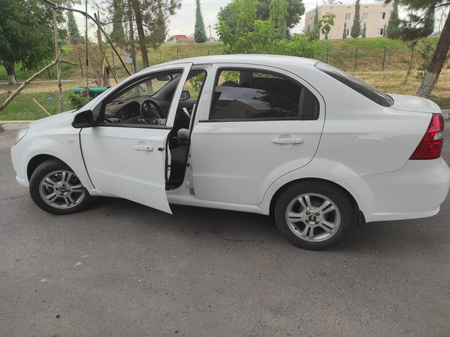 Nexia 3 AT 2019 белый