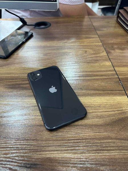 iphone 11 Сотилади