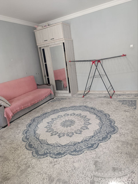 Продаётся квартира на Чиланзар 7 срочно 2/1/4. Можно в ипотеку