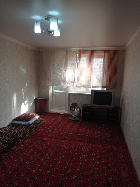Холати яхши. Мебели бор.