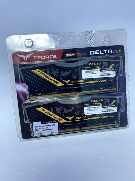 Модуль памяти TeamGroup T-Force Delta 16GB RGB DDR4/3600Mhz