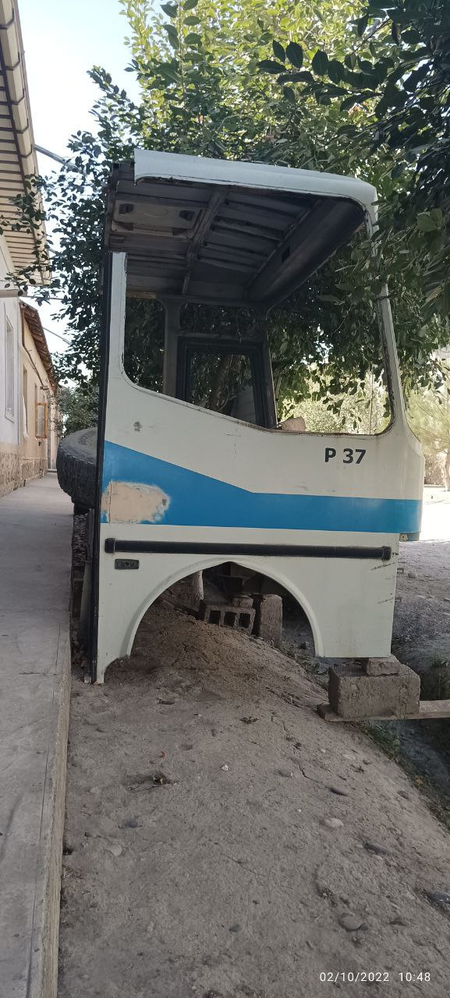 Isuzu avtobus kabina