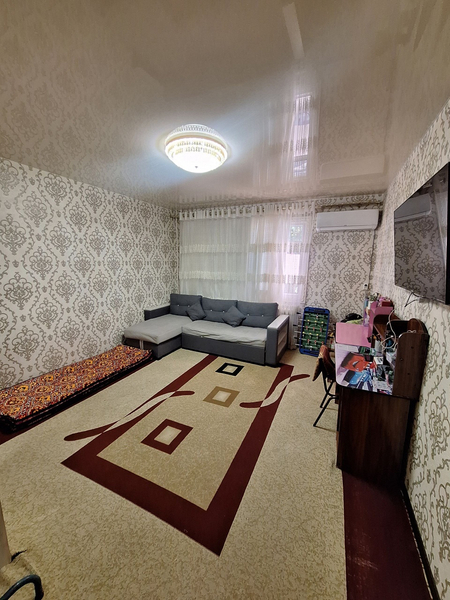 Юнусобод срочна продаётся квартира 1/1/4/