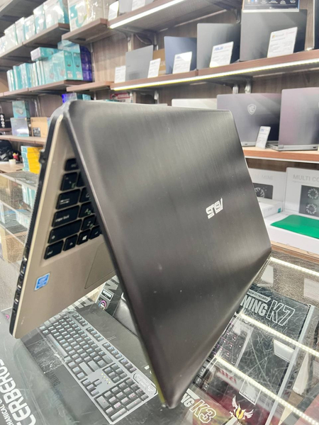 Продаю  компьютер ASUS