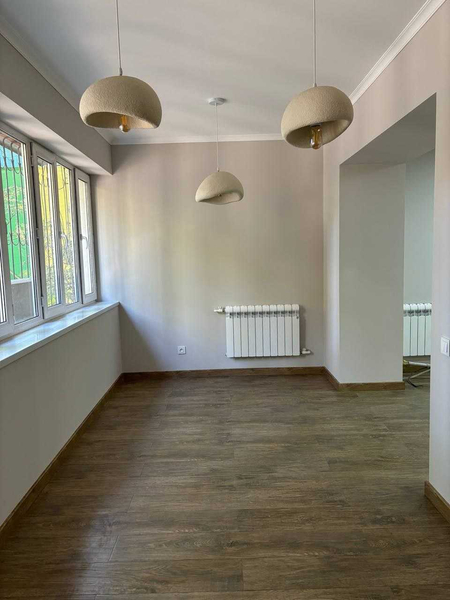 Срочно сдаётся помещение под офис 90 м²    Ор-р: ЖК Акай сити    (ХМЕ)
