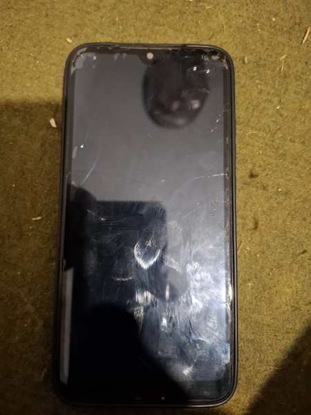 Redmi rusumli telefon