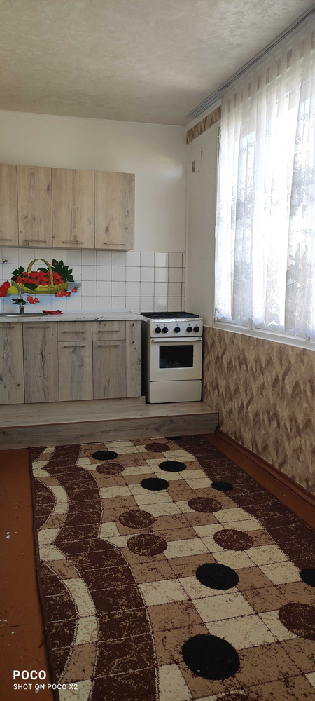 Продам 2-х комнатную квартиру на сергели-8а. Балкон 2*6. Дехкон базар