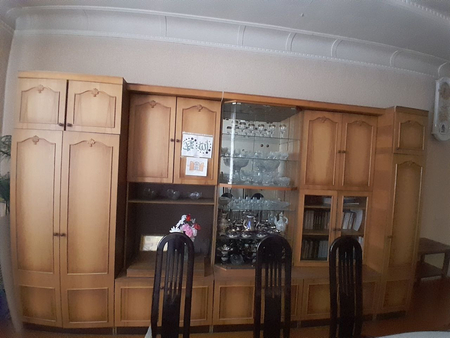 Mebel kamod stenka