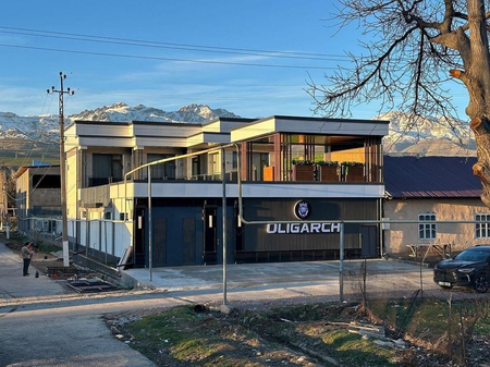 Dacha aligarx charvo