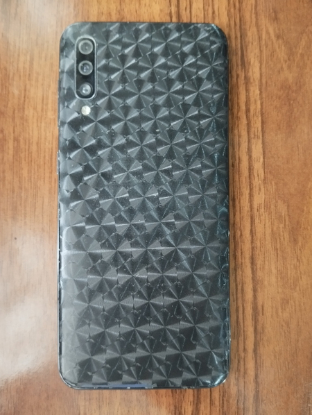 Telefon sotiladi