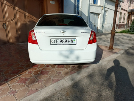 Lacetti 1,8 механика--2010 года пробег 175.000