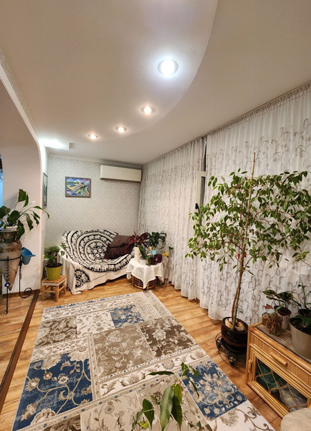 Банковская квартира м.Новза за мечетью Новза, кв-ал И-24, 140м² 4/3/4.