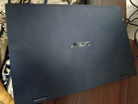 Asus Nootbok sotiladi yangide