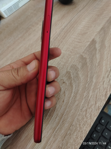 Samsung a21s srochno sotiladi