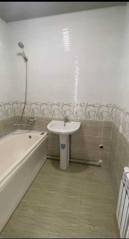 Карасу-4 ул.Дурмон Йули новостройка 2-комн 4/8 73 м² ремонт