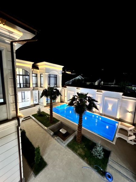 Dacha white haus