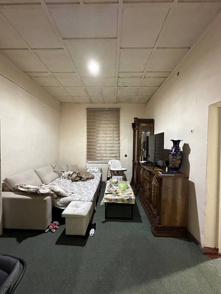 Срочно продаётся участок в Самом Центре Кибрая. 4.5 сотки.