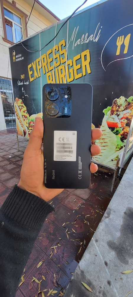 Redmi 13C sotiladi holati ideal