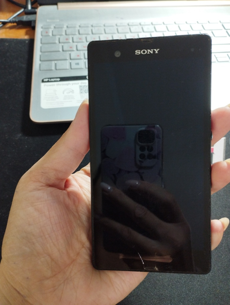 Телефон  SONY Xperia