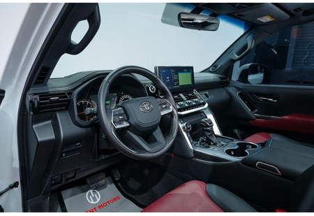 Toyota Land Cruiser 300
