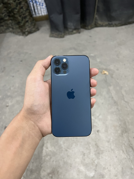 Iphone 12 pro sotiladi srochna