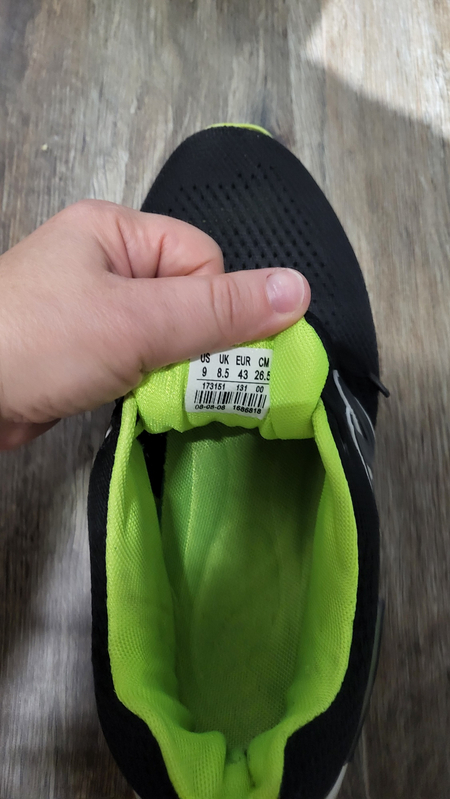 Продаются кросовки 43 размера
