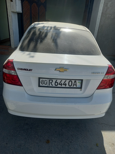 Nexia 3  Sotiladi