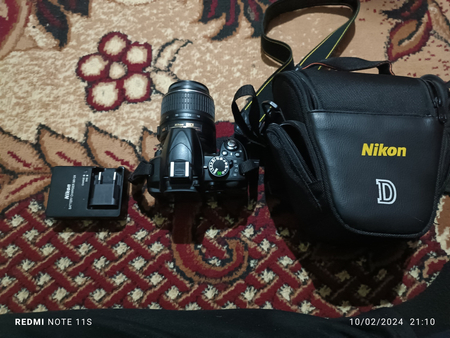 Nikon 3100 sotiladi