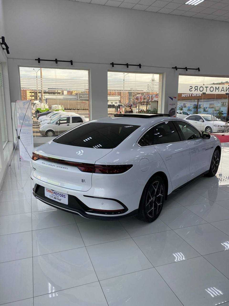 BYD han flagship 2023 full white