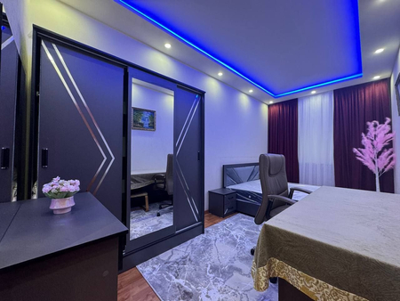 Продажа квартиры

Чиланзар 16 Квартал 
2³/3/4  Балкон 1.5*3 метра 
Ор-