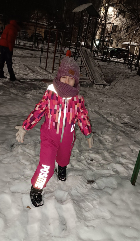 Яркий зимний комбинезон 5-7 лет