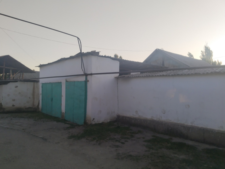 Учаска  дом уй сотлади