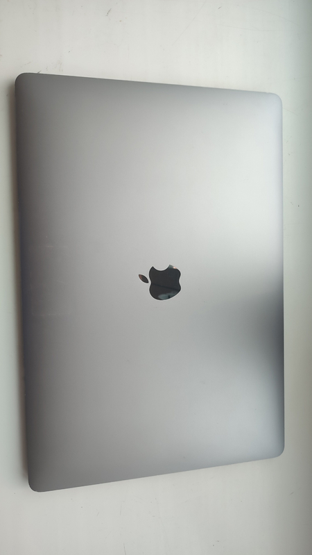 Macbook pro i7 16/ 512