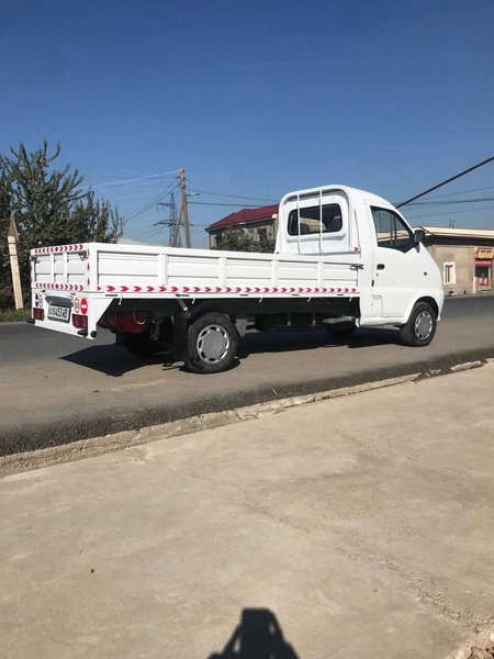 Labo Hayfay mashina sotiladi
