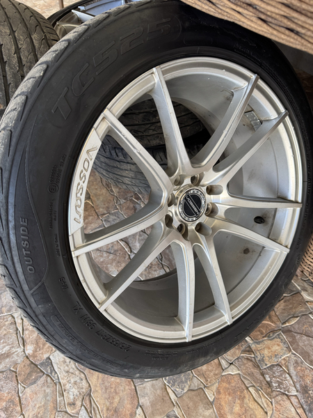 Продается диски VOSSEN 17* универсальные