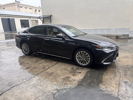 Lexus es300h gibrit
