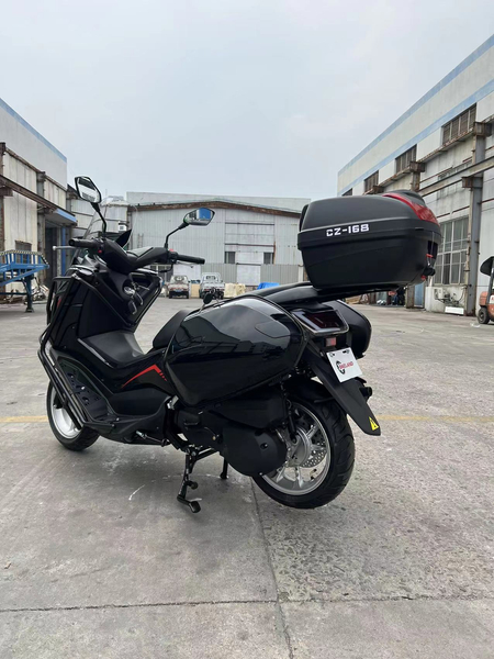 Yangi BIKELAND S-MAX скутеримизни карши олинг