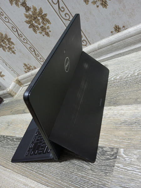 Dell noutbook hamda planshet  i5-8350U 8/256 gb