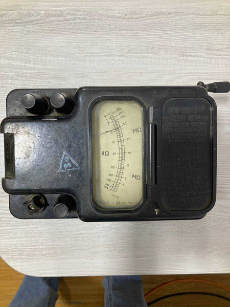 Мегаомметр М1101