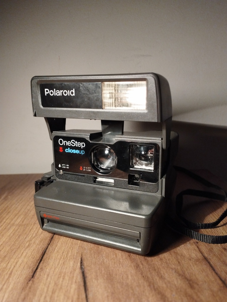 Фотоаппарат polaroid продаётся