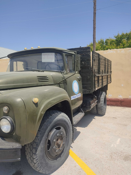 Zil-130 avtomobili