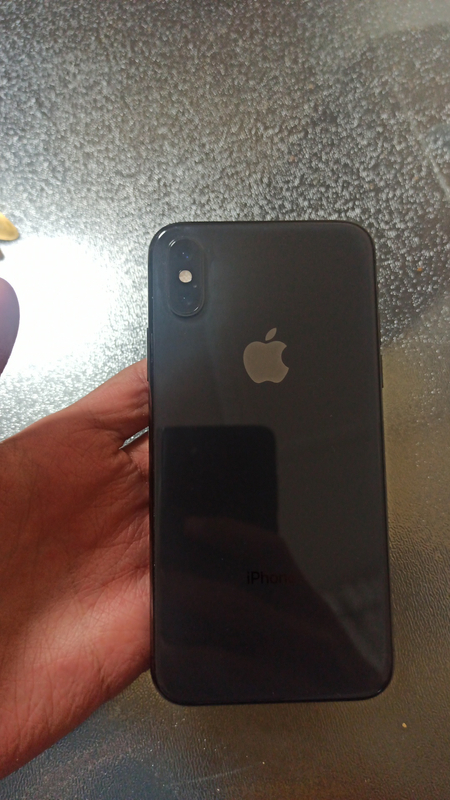 Iphone xs 256 экран заменен не правильно СРООЧНОО!!