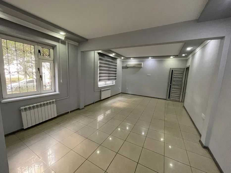 Аренда офиса 120 м² на Юнусабадском районе улица Амир темура  (J2955)