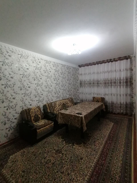 Шахар марказида жойлашган 2 хонали квартира ижарага берилади