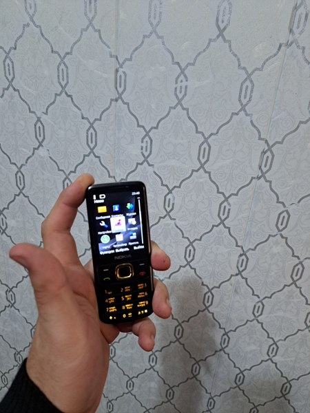 Nokia 6700lar classic