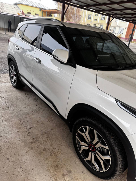 kia seltos full pozitsiya