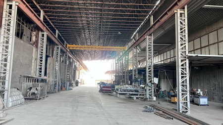 Продаётся частная 3 700 м². производственная база.